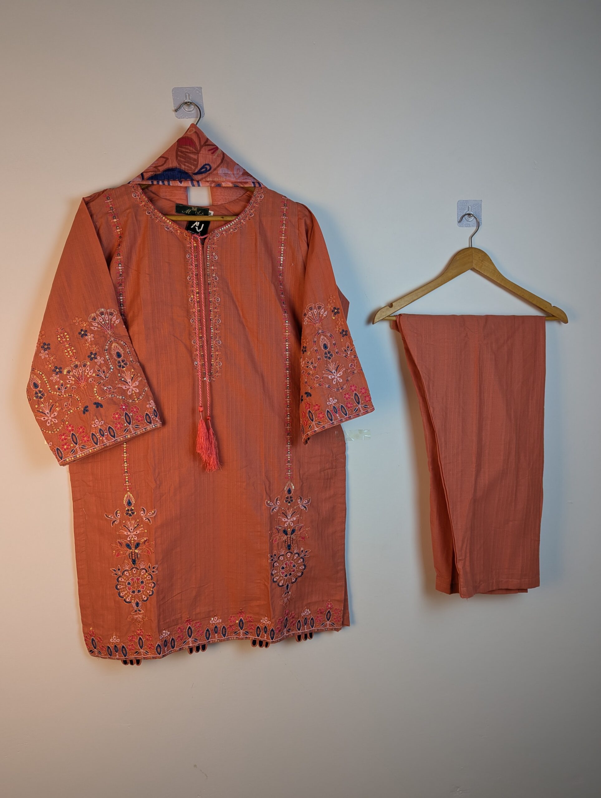 Embroidered 3-Piece Suit - AuHub